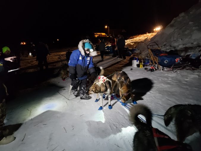 Top 10 in Unalakleet, Paige Drobny and Travis Beals – Iditarod