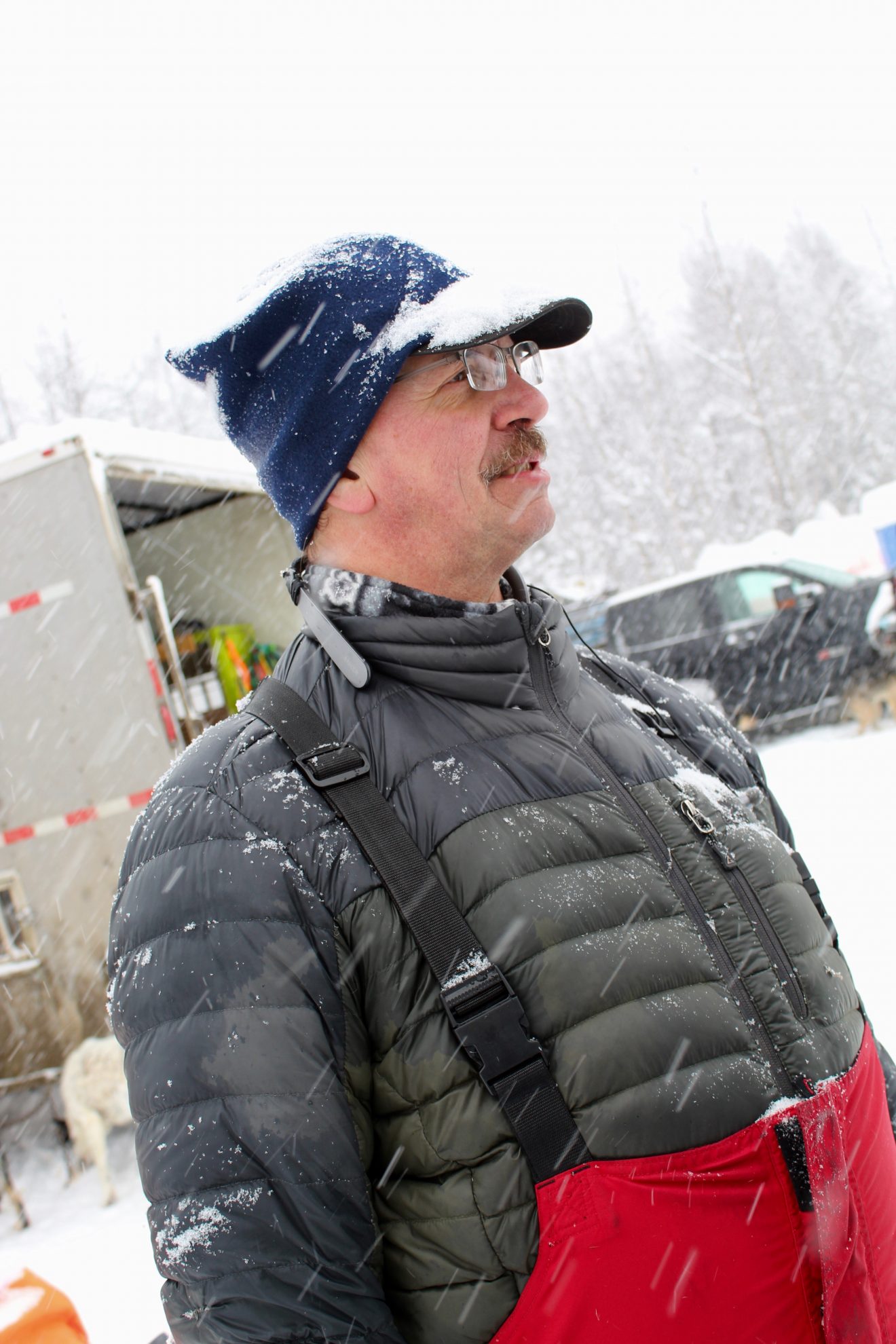 Two mushers scratch in McGrath, Nils Hahn and Alan Eischens – Iditarod