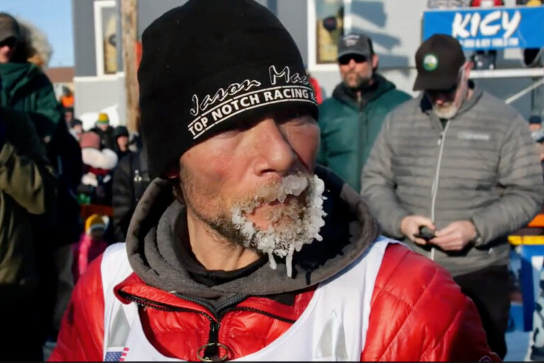 Eye on the Trail: Jason Mackey is Red Lantern Winner – Iditarod