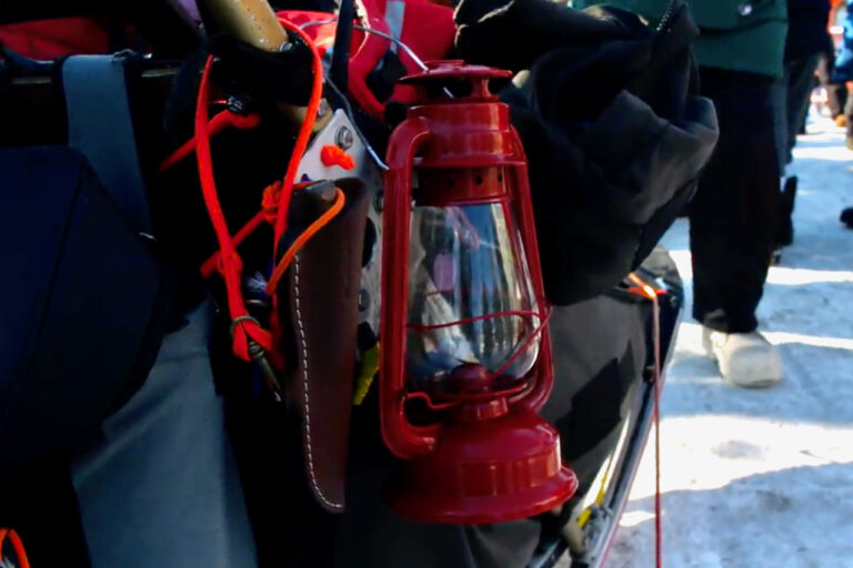 Eye on the Trail: Jason Mackey is Red Lantern Winner – Iditarod
